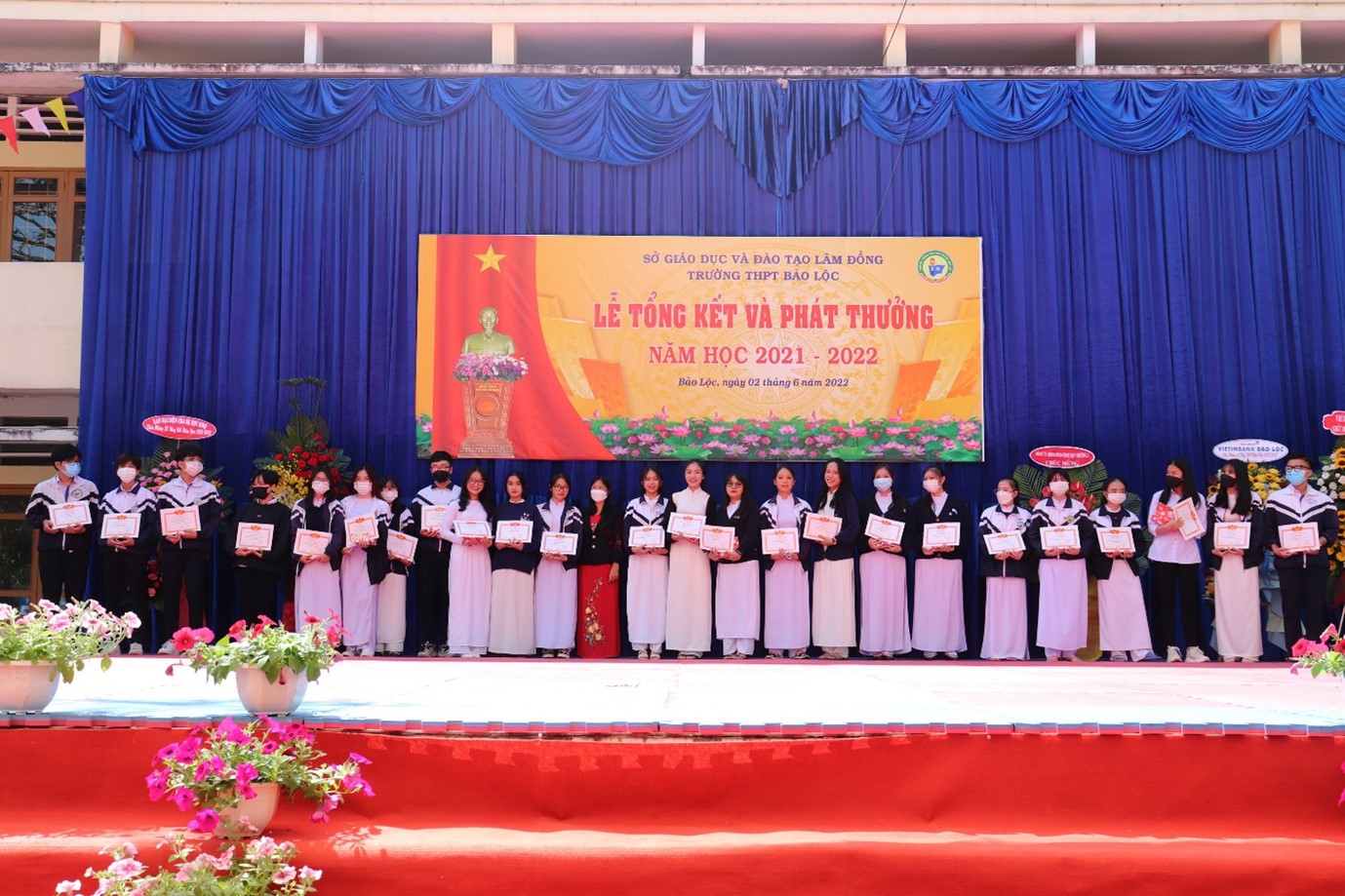 Trang chủ THPT Bảo Lộc -Trường THPT Bảo Lộc